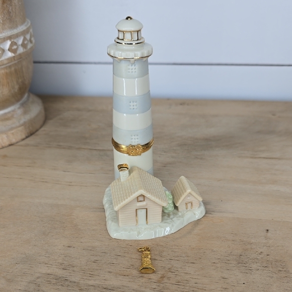 Lenox | Accents | Lenox Treasures Lighthouse Seaside Sentinel Treasure ...